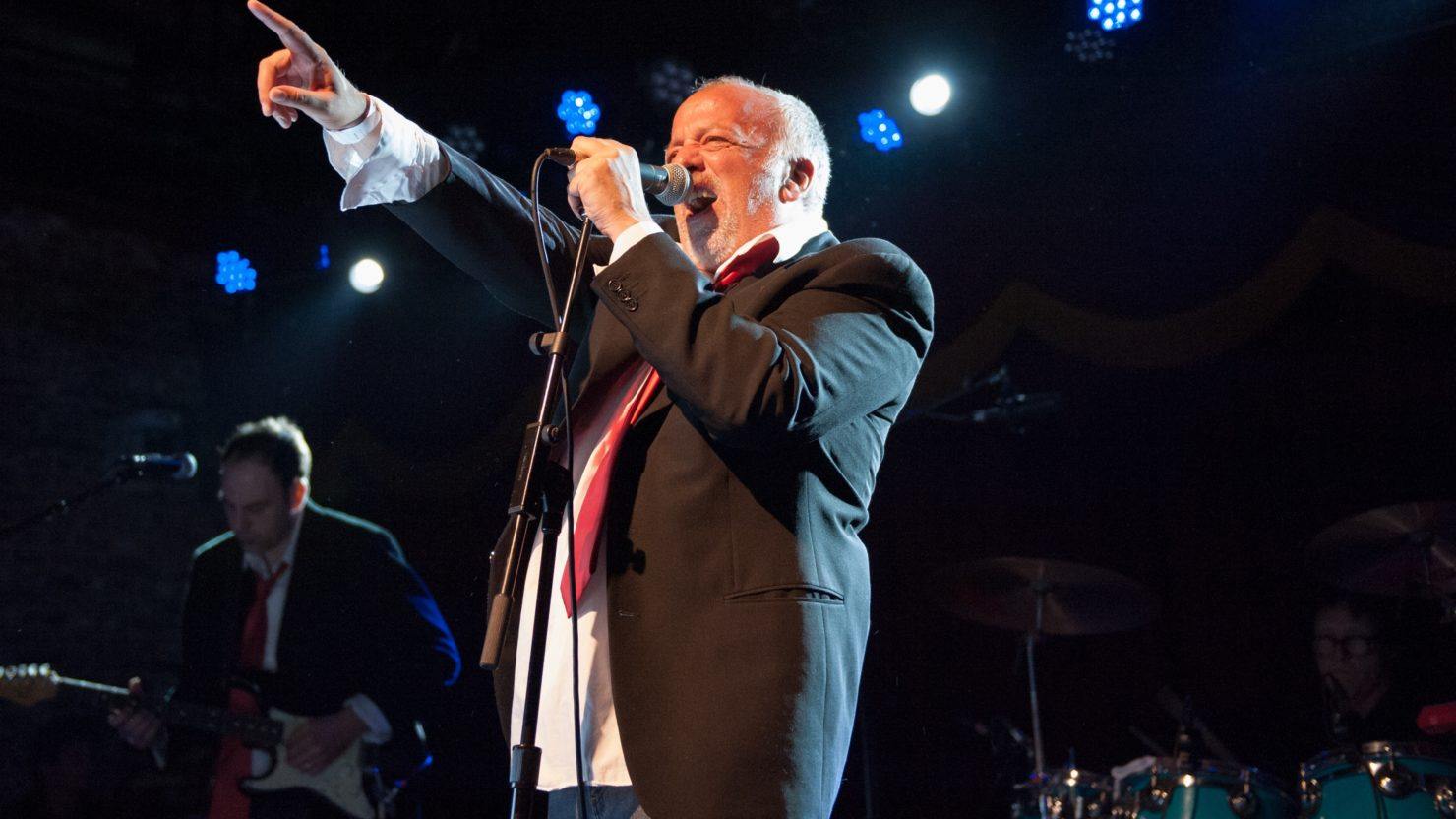 Gene Ween Sings Grateful Dead's 'Stella Blue' For Jerry Garcia