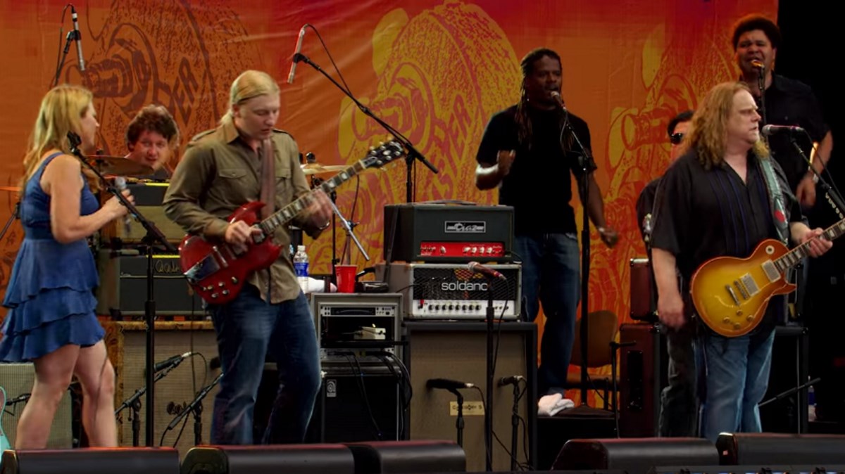 Official Video: Derek Trucks, Susan Tedeschi, Warren Haynes & More Team ...