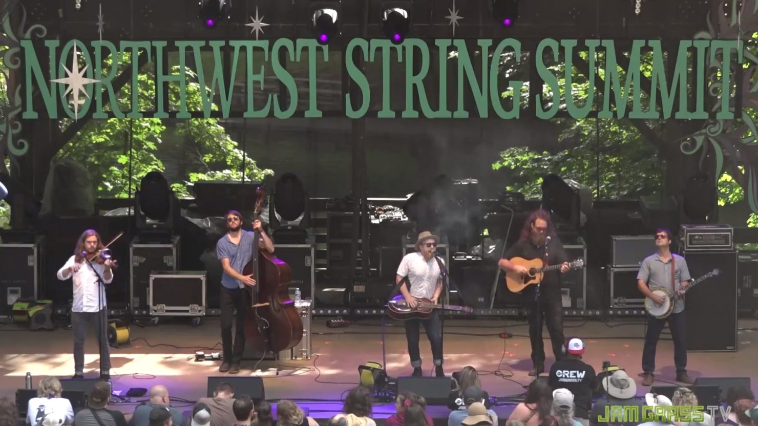 Pro-Shot Video: The Lil Smokies Perform ‘Need A Minute’ At 2017 Northwest String Summit