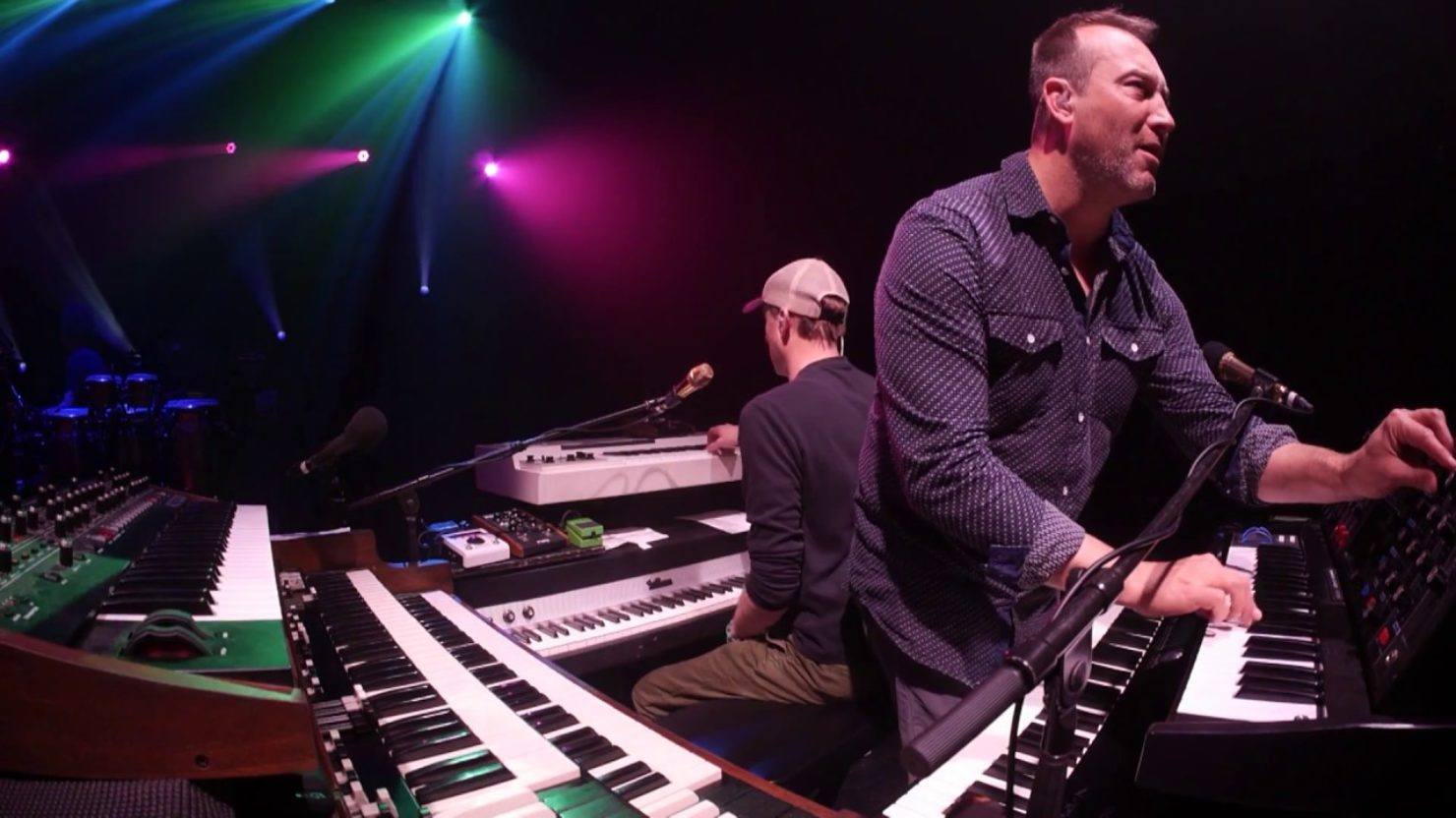 Pro-Shot Video: Umphrey's McGee Shares 'Booth Love' From Los Angeles Pro-Shot Video: Umphrey's McGee Shares 'Booth Love' From Los Angeles