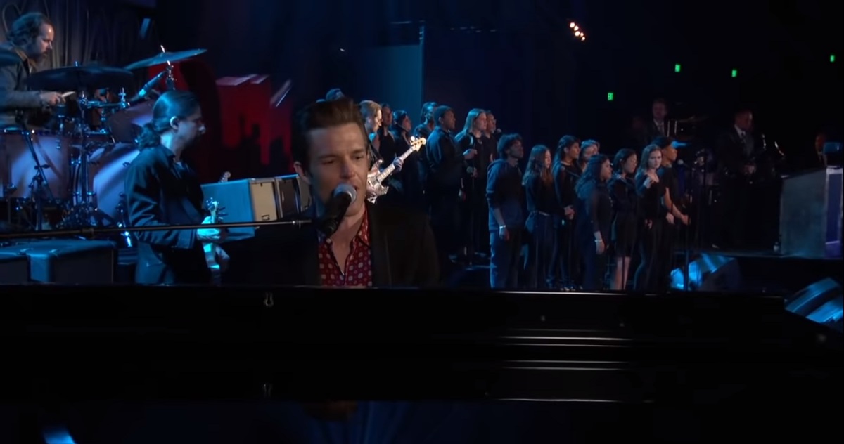 The Killers Debut ‘Land Of The Free’ & Cover James Taylor For ‘Jimmy ...
