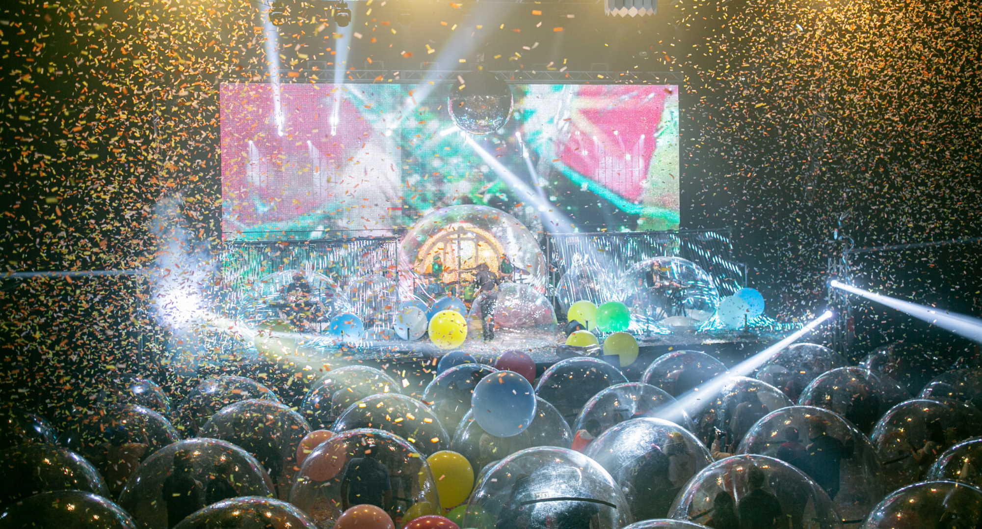 The Flaming Lips Debut 'Dinosaurs On The Mountain' At OKC Space Bubble ...