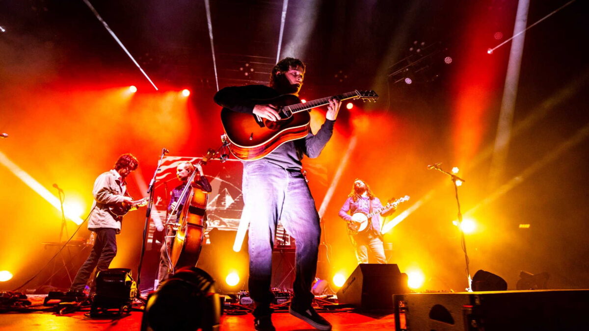 Billy Strings Covers Willie Nelson, Grateful Dead & More In Austin