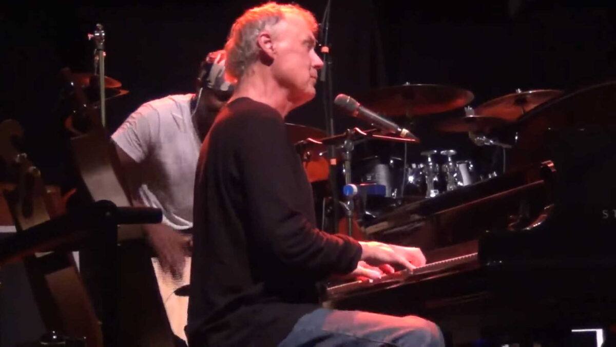 Watch Bruce Hornsby & Sonny Emory Duet On ‘King Of The Hill’ In 2014