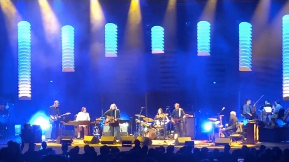 Wilco Preps ‘Yankee Hotel Foxtrot’ Deluxe Reissues