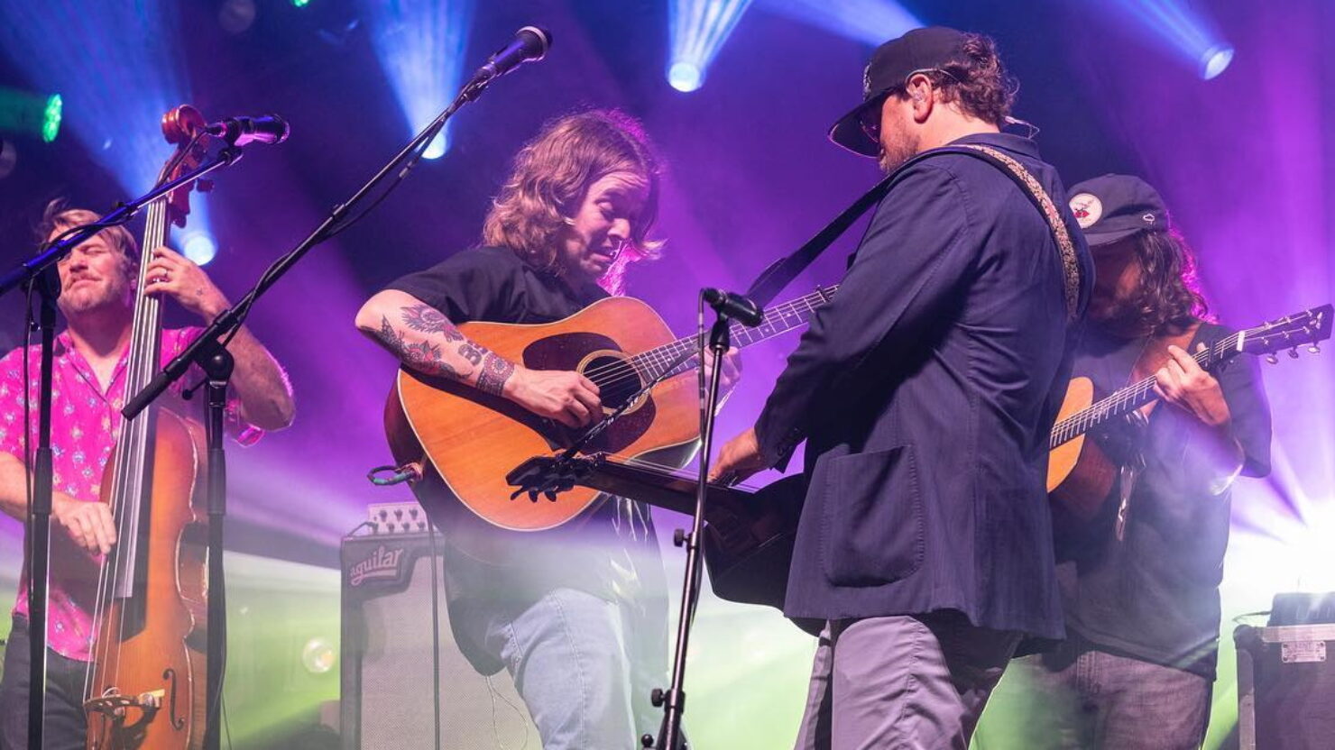 Billy Strings & The Wood Brothers Join Greensky Bluegrass At The Caverns