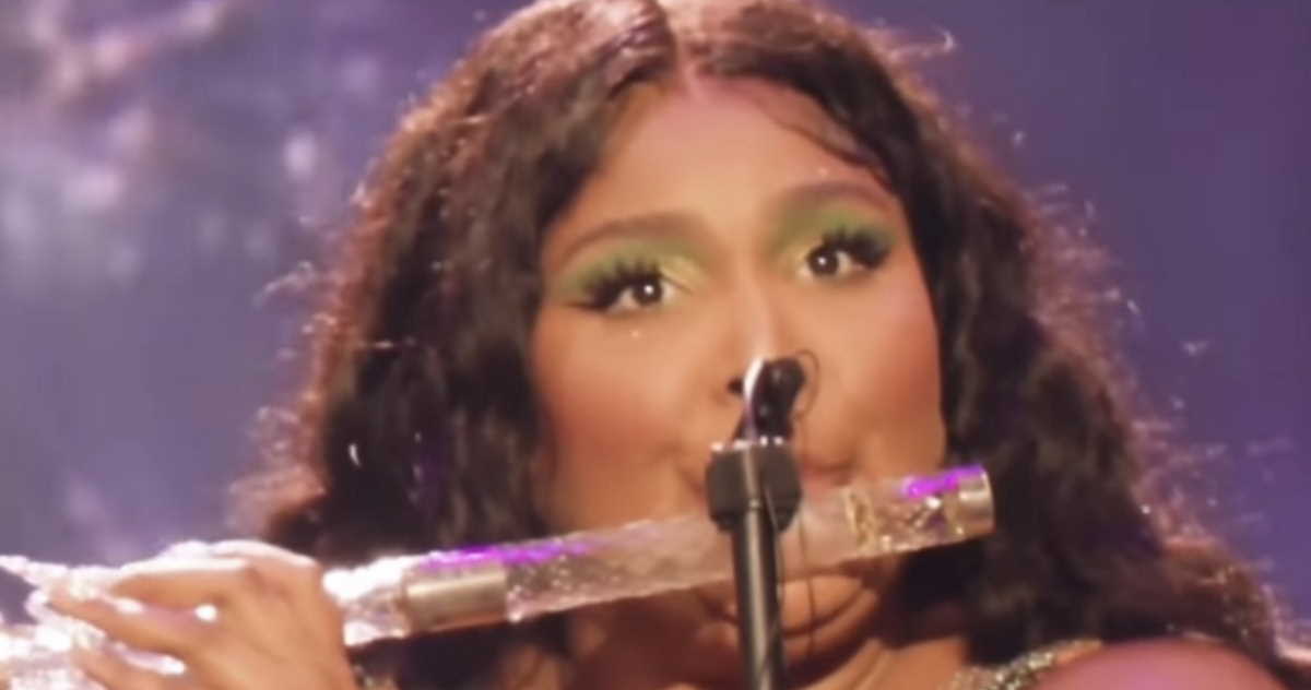 Lizzo Plays James Madison’s Crystal Flute At Washington DC Concert