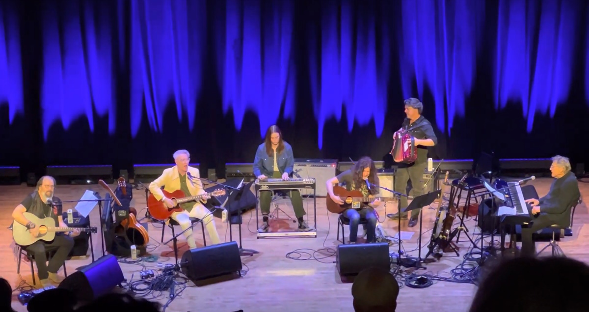 Watch David Byrne, Kurt Vile, Steve Earle & Terry Allen Cover ‘Teach ... Watch David Byrne, Kurt Vile, Steve Earle & Terry Allen Cover ‘Teach ...