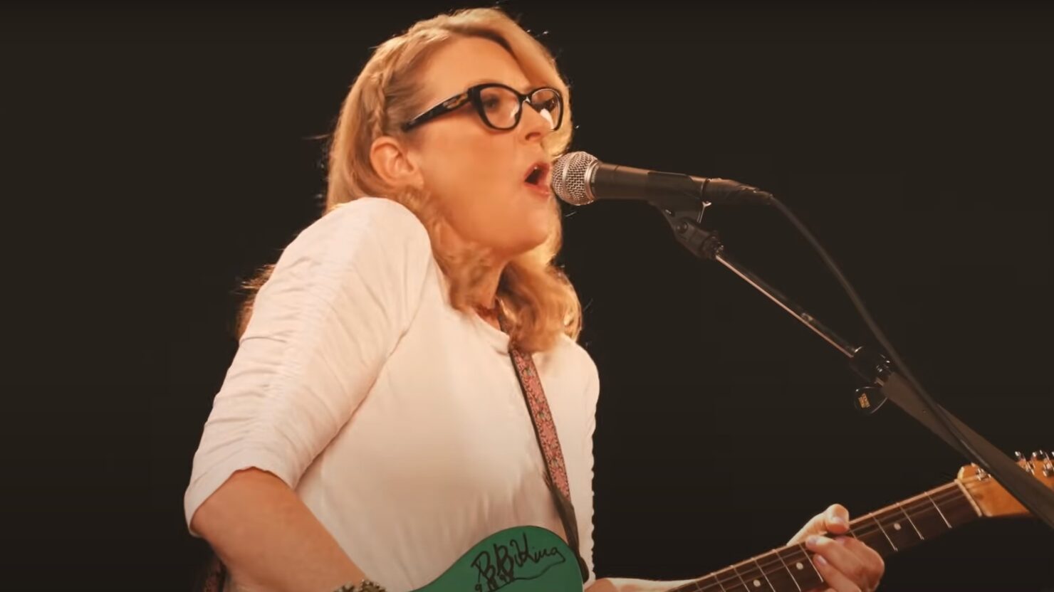 Watch Susan Tedeschi Channel Koko Taylor At ‘Just Won’t Burn 25th ... Watch Susan Tedeschi Channel Koko Taylor At ‘Just Won’t Burn 25th ...