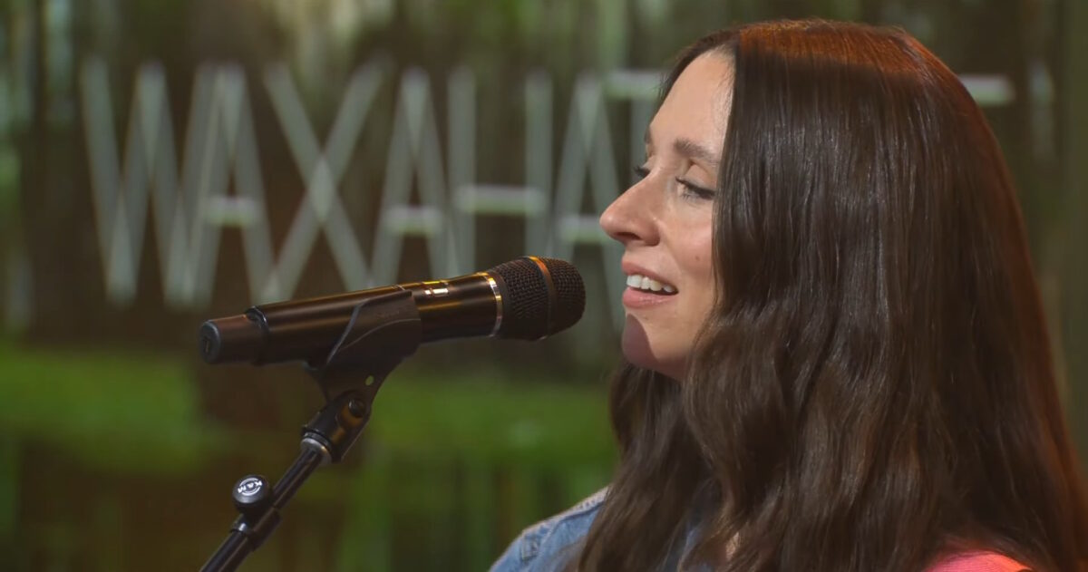 Watch Waxahatchee Let 'Tigers Blood' Standouts Flow On CBS' 'Saturday ...