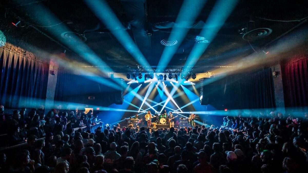 10 Things Dogs In A Pile Learned From Touring In 2024