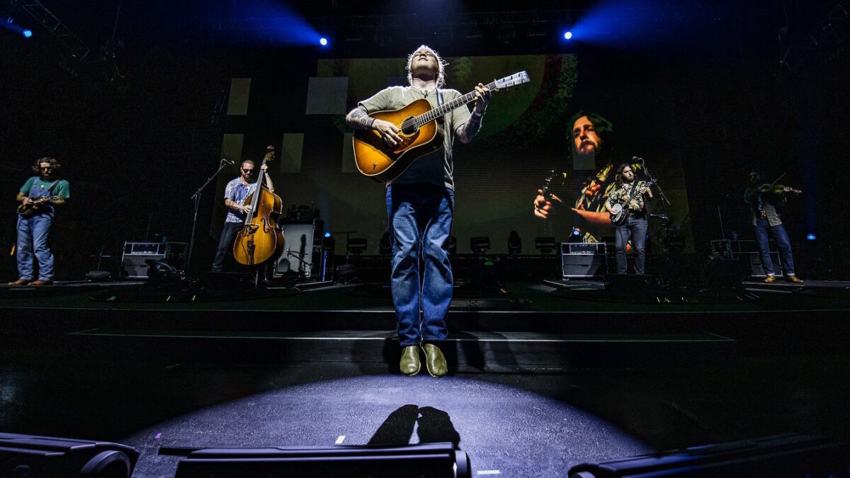 Billy Strings Announces 2025 Fall Tour Dates