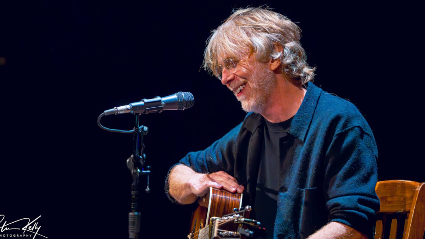 Watch Trey Anastasio Break Out Acoustic ‘Buffalo Bill’ & ‘Goodbye Head ...