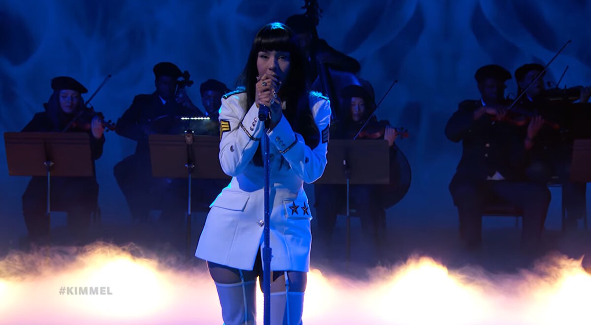 Mariah The Scientist Performs New Single ‘Burning Blue’ On ‘Kimmel’