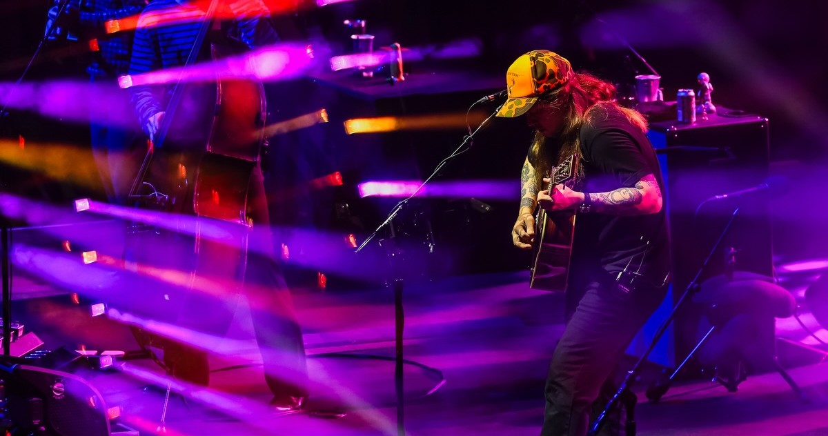 Billy Strings Covers Grateful Dead For Bob Weir In Georgia
