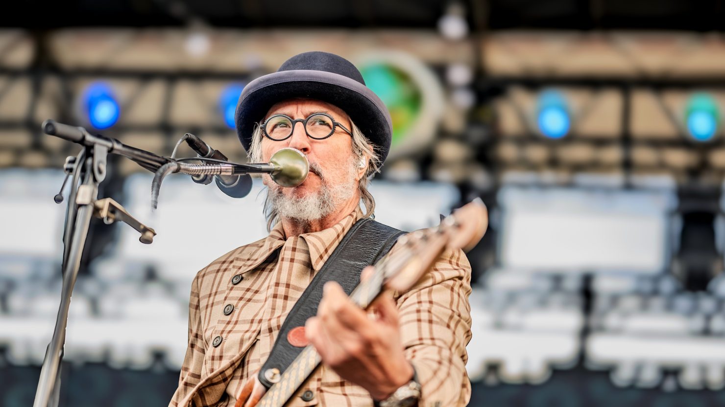 Claypool Gold: Les Claypool Brings Primus, Claypool Lennon Delirium ...